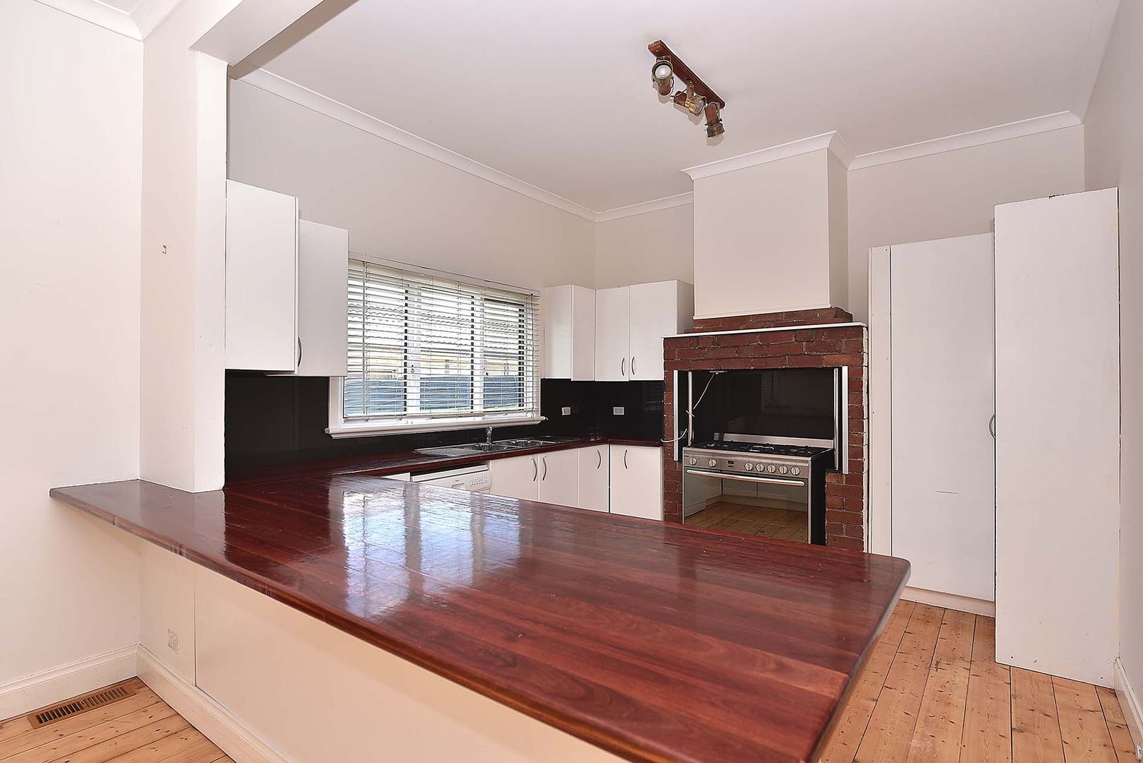 1/40 White Street, Mordialloc VIC 3195 - House For Rent | Domain