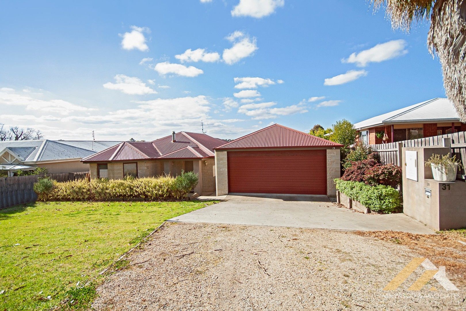 31 Riley St, Bairnsdale VIC 3875 | Domain