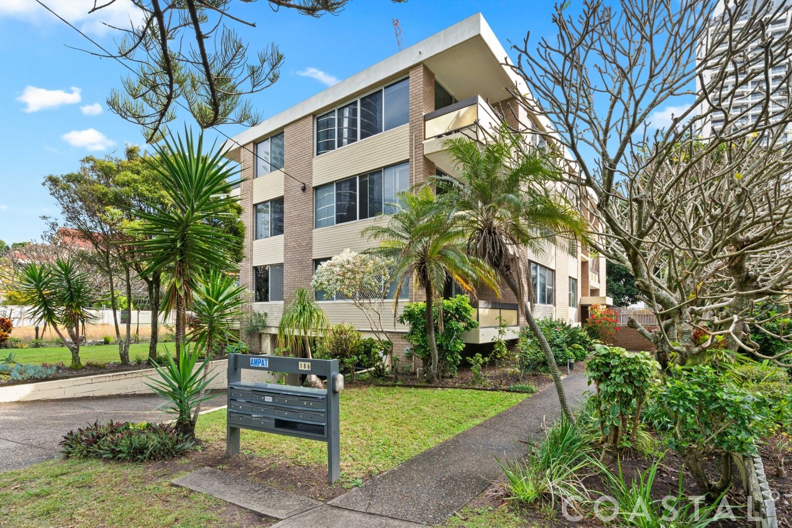 1/186 Surf Parade, Broadbeach QLD 4218 - Apartment For Rent - $700 | Domain