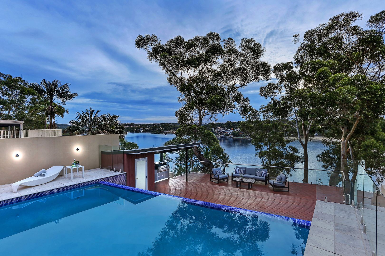 33 kangaroo point Road, Kangaroo Point | Property History & Address ...