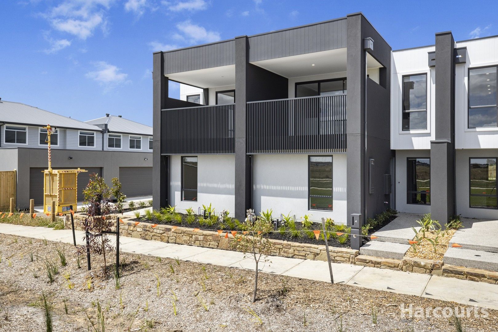 4 Gudali Walk, Clyde North VIC 3978 - House For Rent | Domain