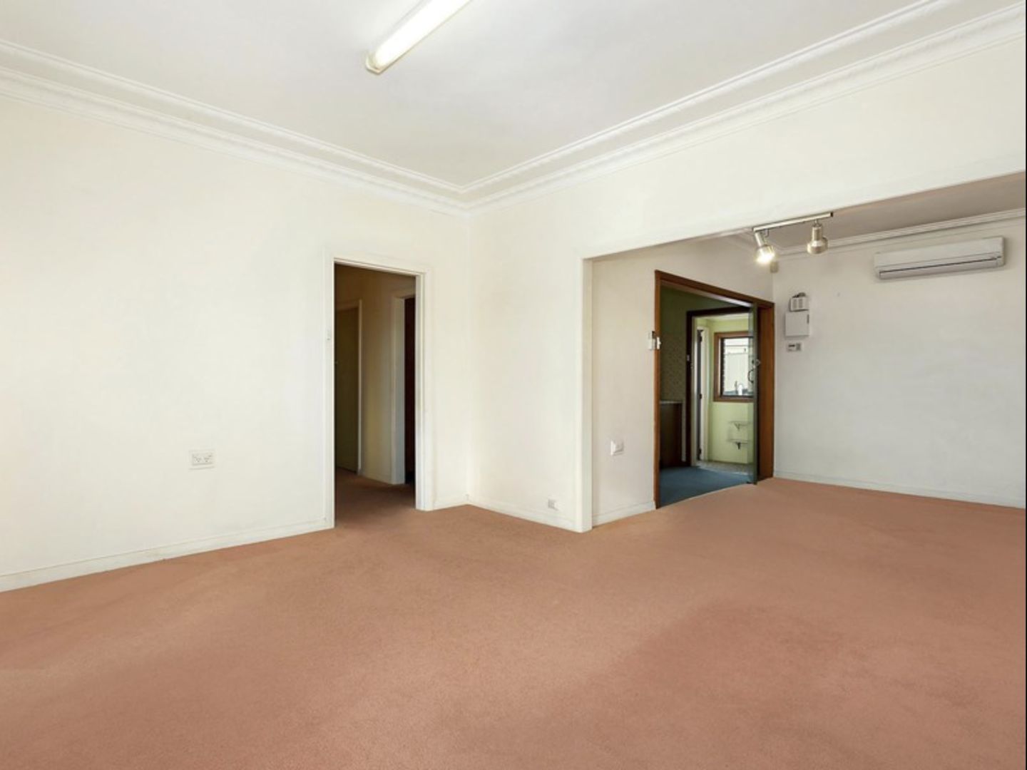 43 Lakeview Parade, Primbee NSW 2502 - House For Rent | Domain