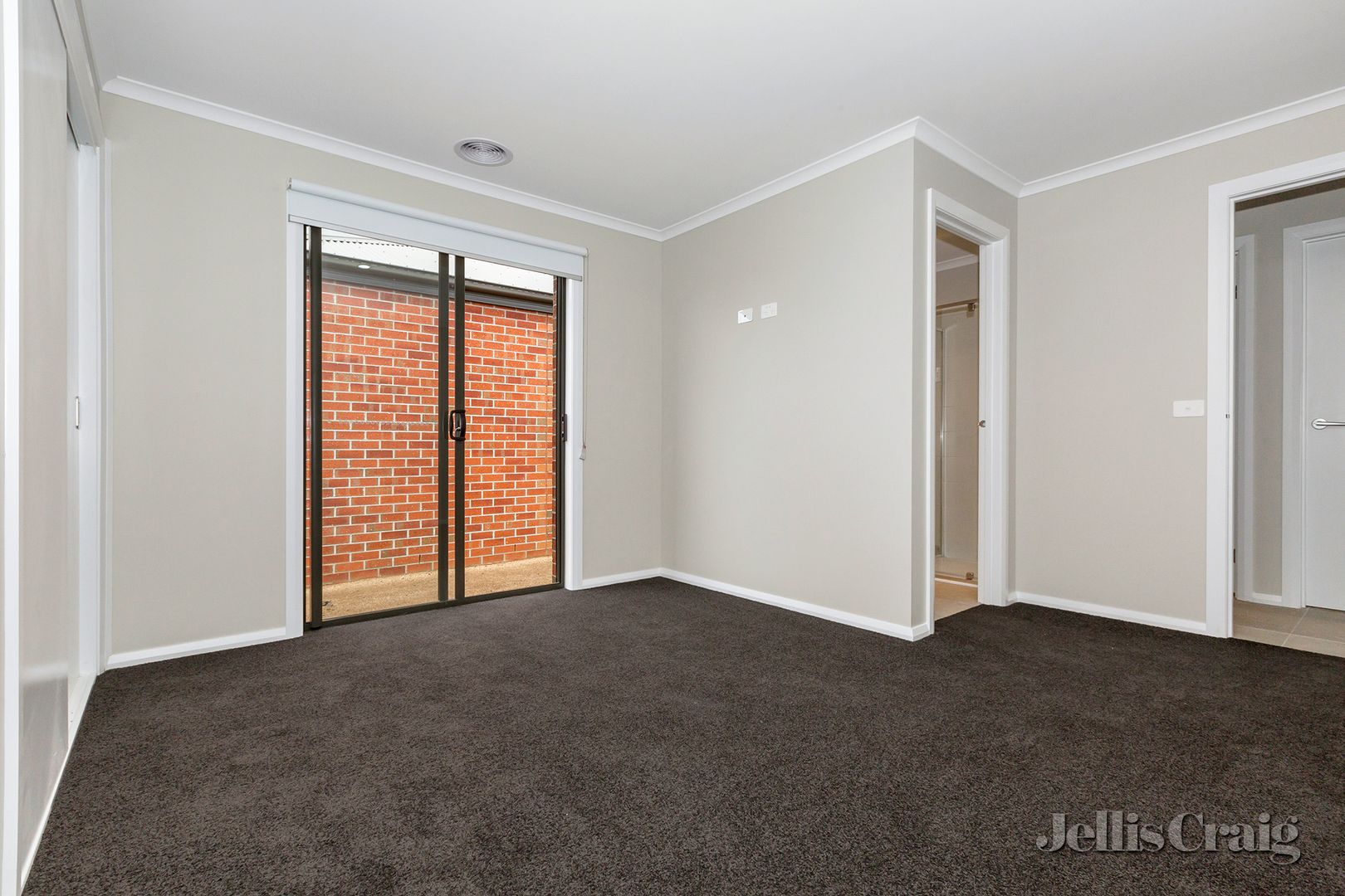 2/345 Gillies Street North, Wendouree VIC 3355 - Apartment For Rent ...