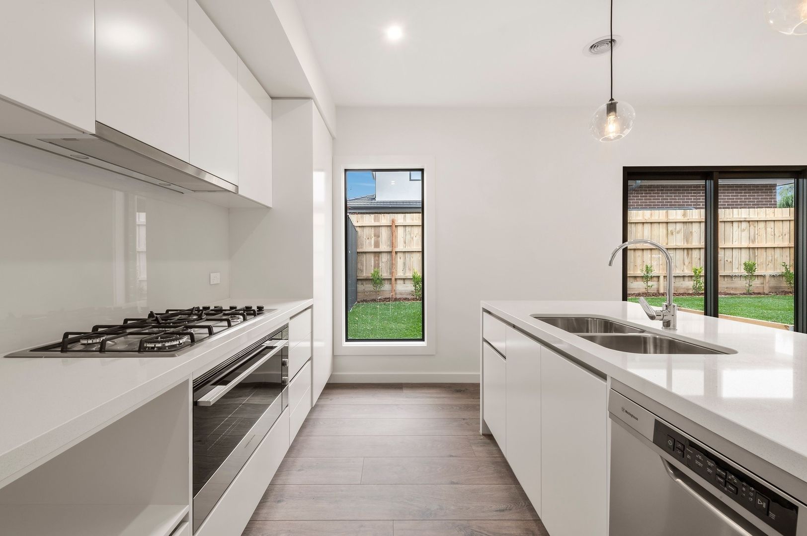 2/5 Rowan Street, Croydon VIC 3136 - Townhouse For Rent | Domain