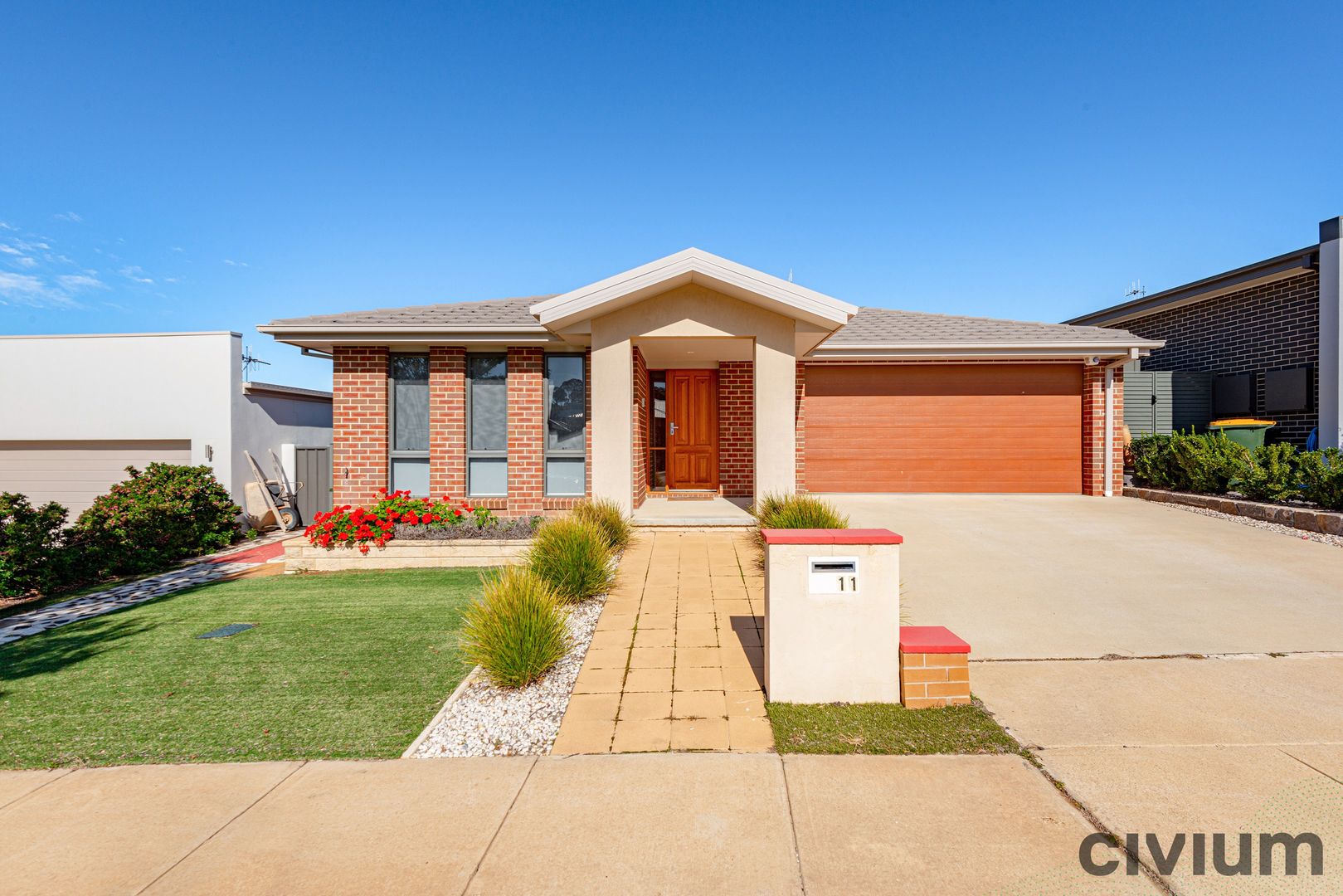 11 Pearl Gibbs Circuit, Bonner | Property History & Address Research ...