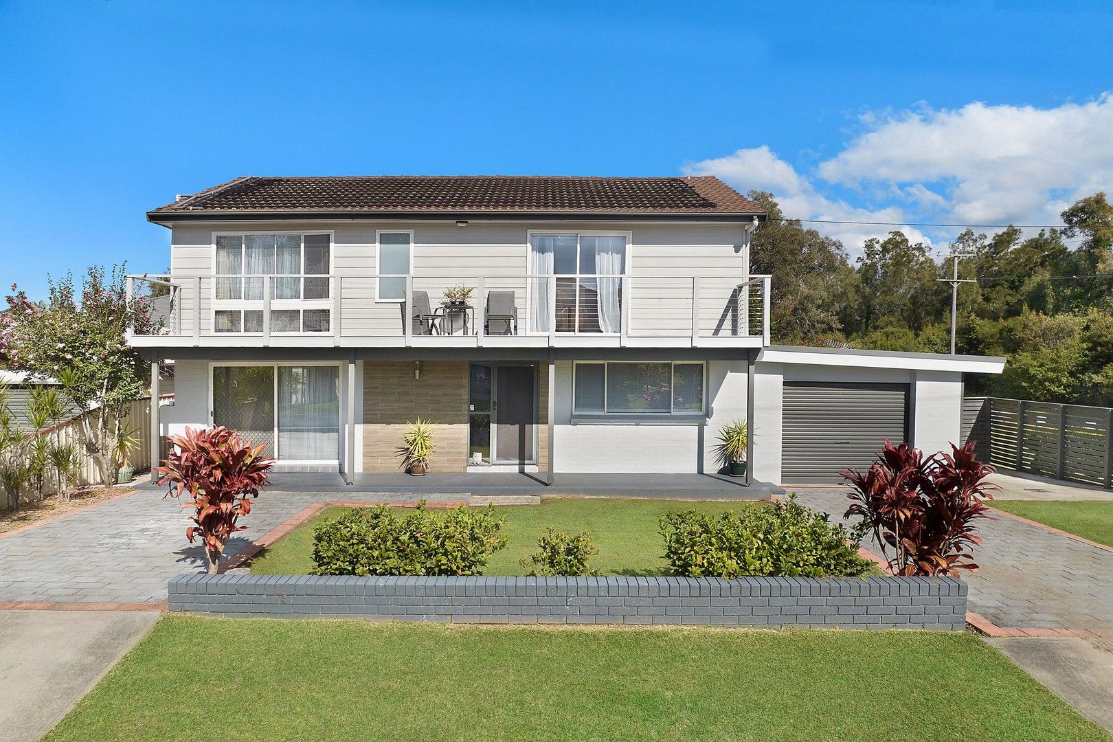 2 Hinemoa Avenue, Killarney Vale NSW 2261 | Domain