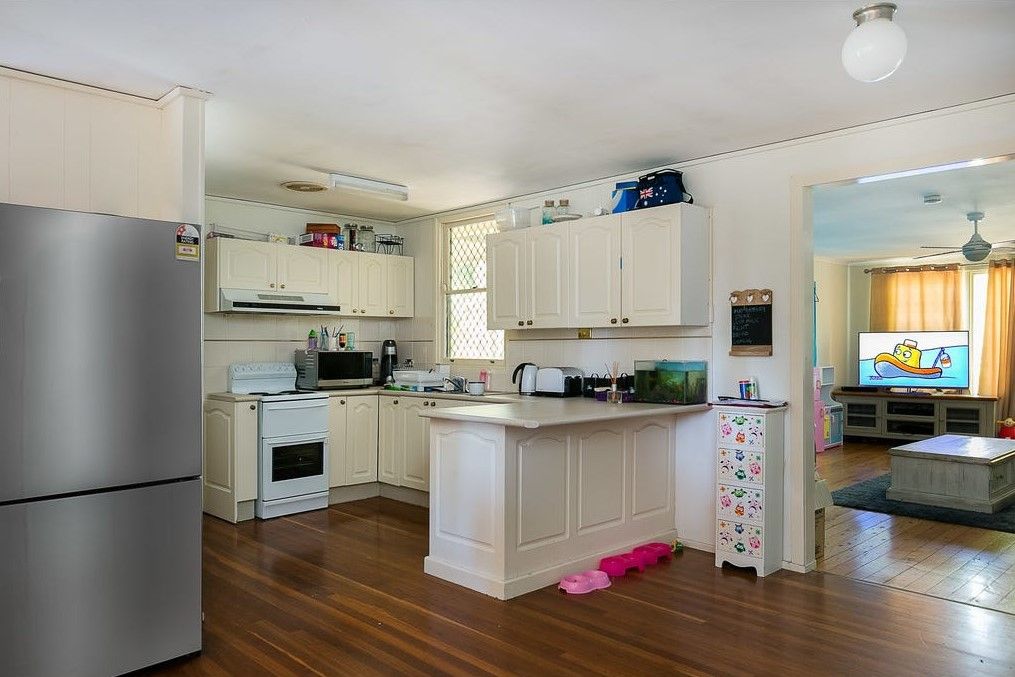 9 Waverly Road, Mannering Park NSW 2259 - House For Rent | Domain