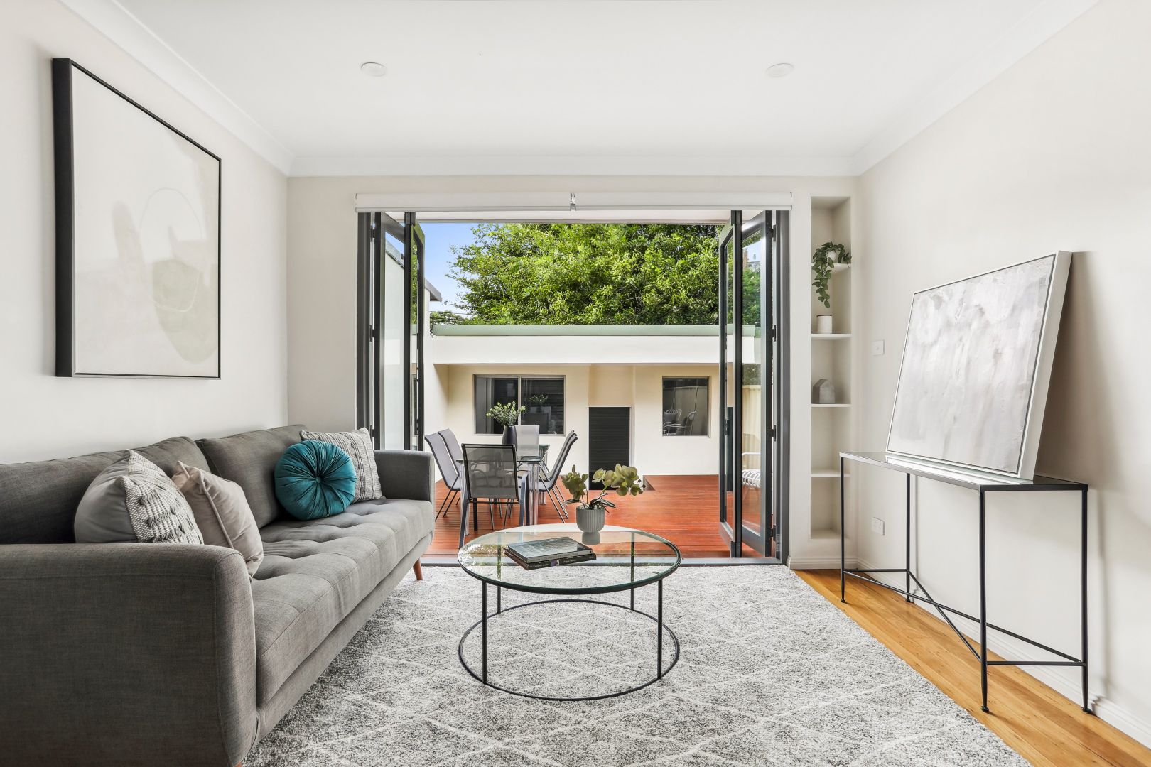 682 Elizabeth Street, Waterloo NSW 2017 - House For Rent | Domain