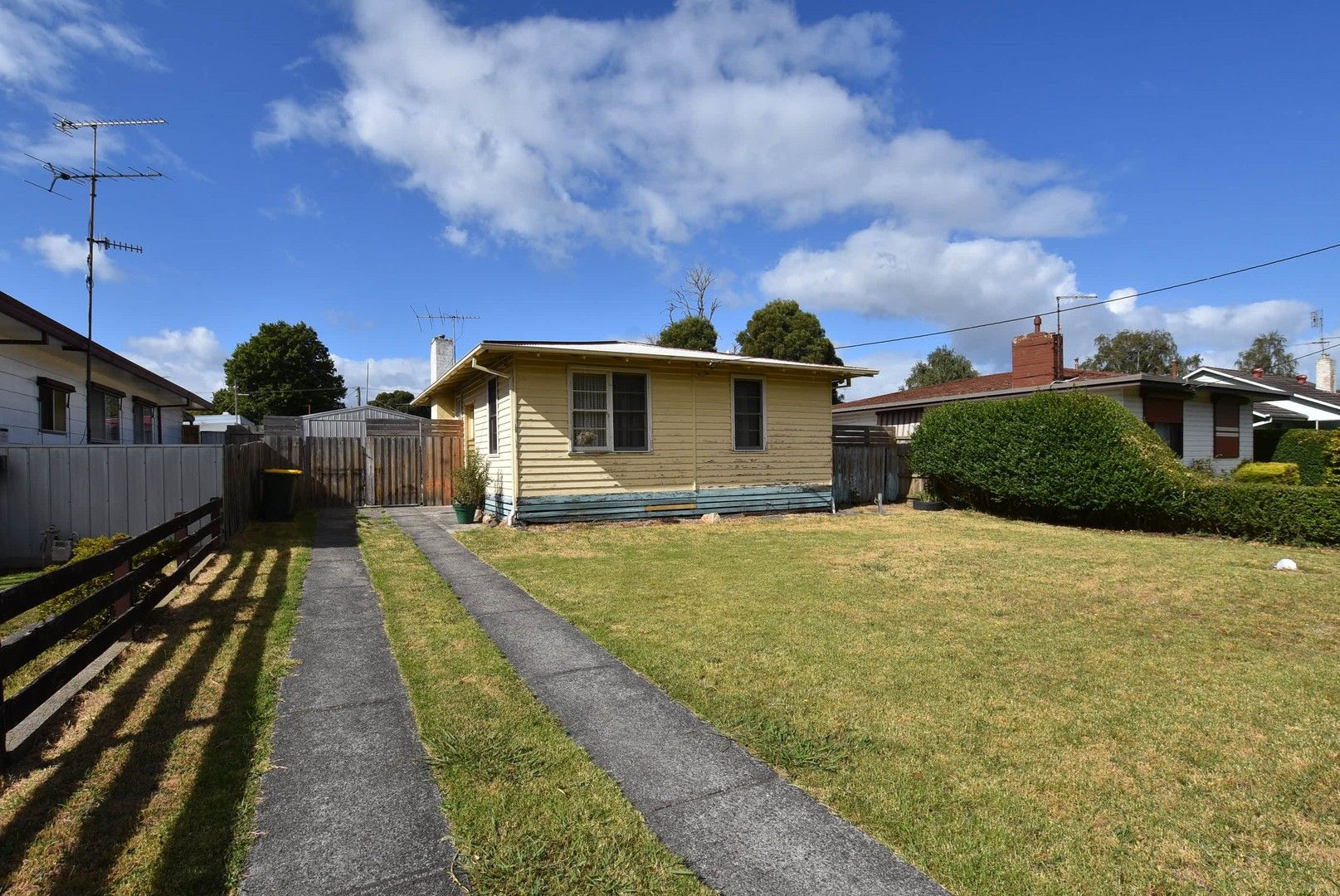 141 Service Rd, Moe VIC 3825 - House For Rent | Domain