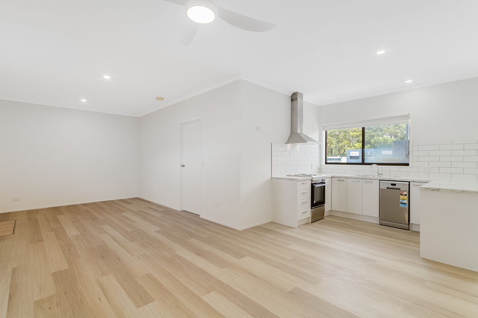 2/14 Industry Drive, Tweed Heads South NSW 2486 - Apartment For Rent ...