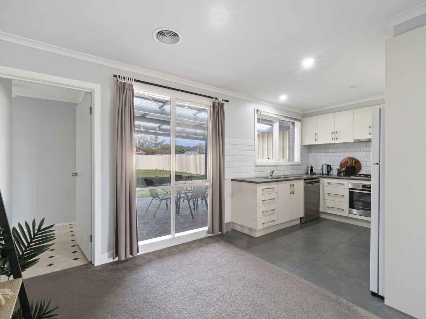 40 Stodart Street, Colac VIC 3250 | Domain