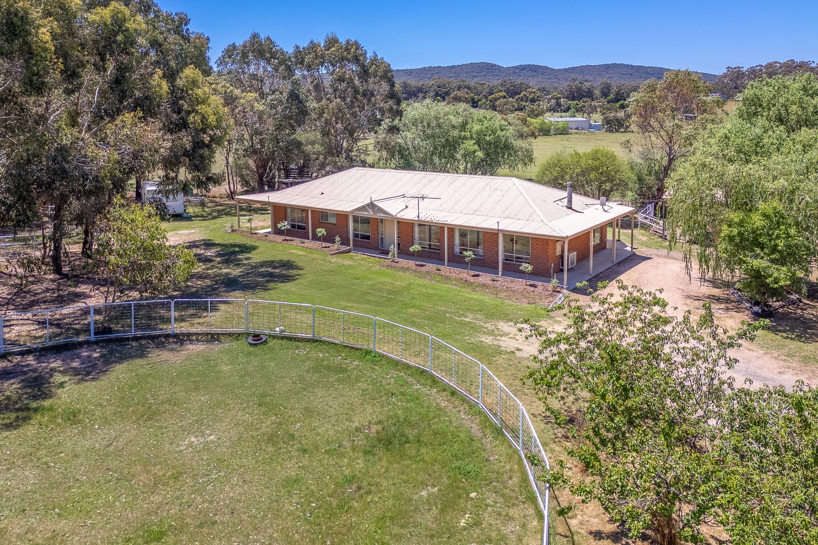 74 King Drive, Lancefield VIC 3435 - House for Sale - $1,190,000 ...