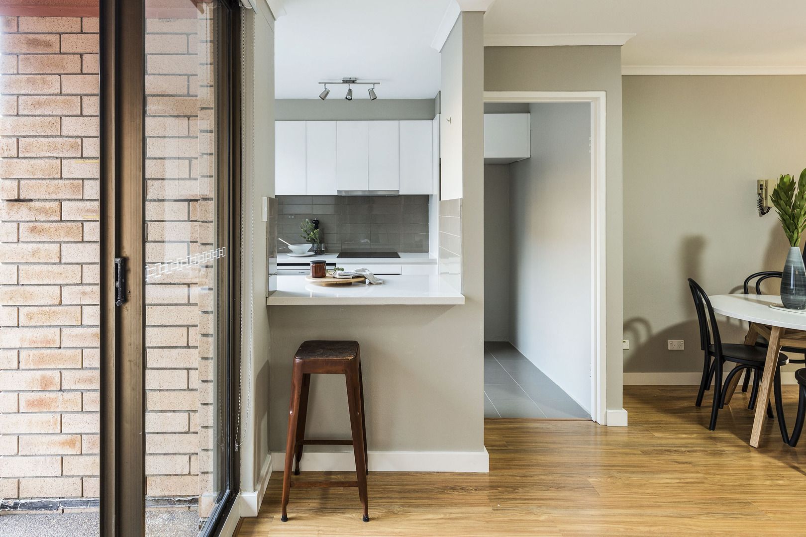 27/2 Goodlet Street, Surry Hills NSW 2010 - Apartment For Rent - $880 ...