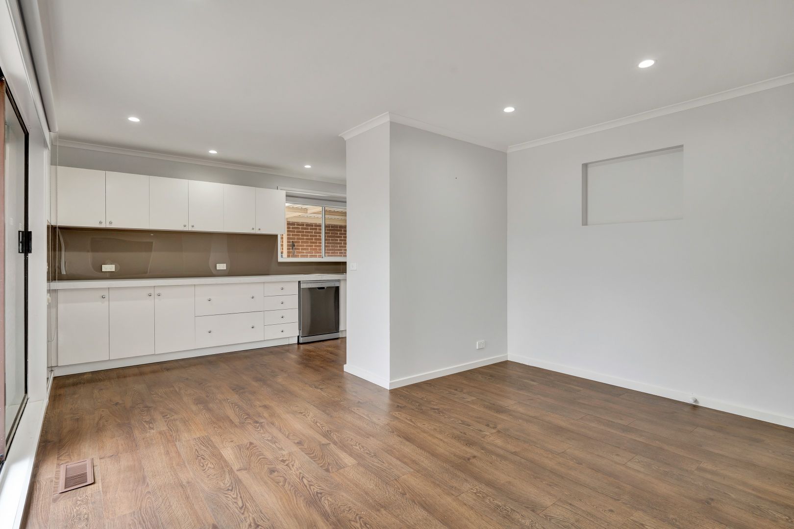 8 Tambo Court, Werribee VIC 3030 - House For Rent - $540 | Domain