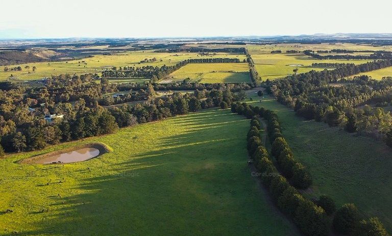 19 Joyces Rd, Monegeetta VIC 3433 - House for Sale - $2,600,000