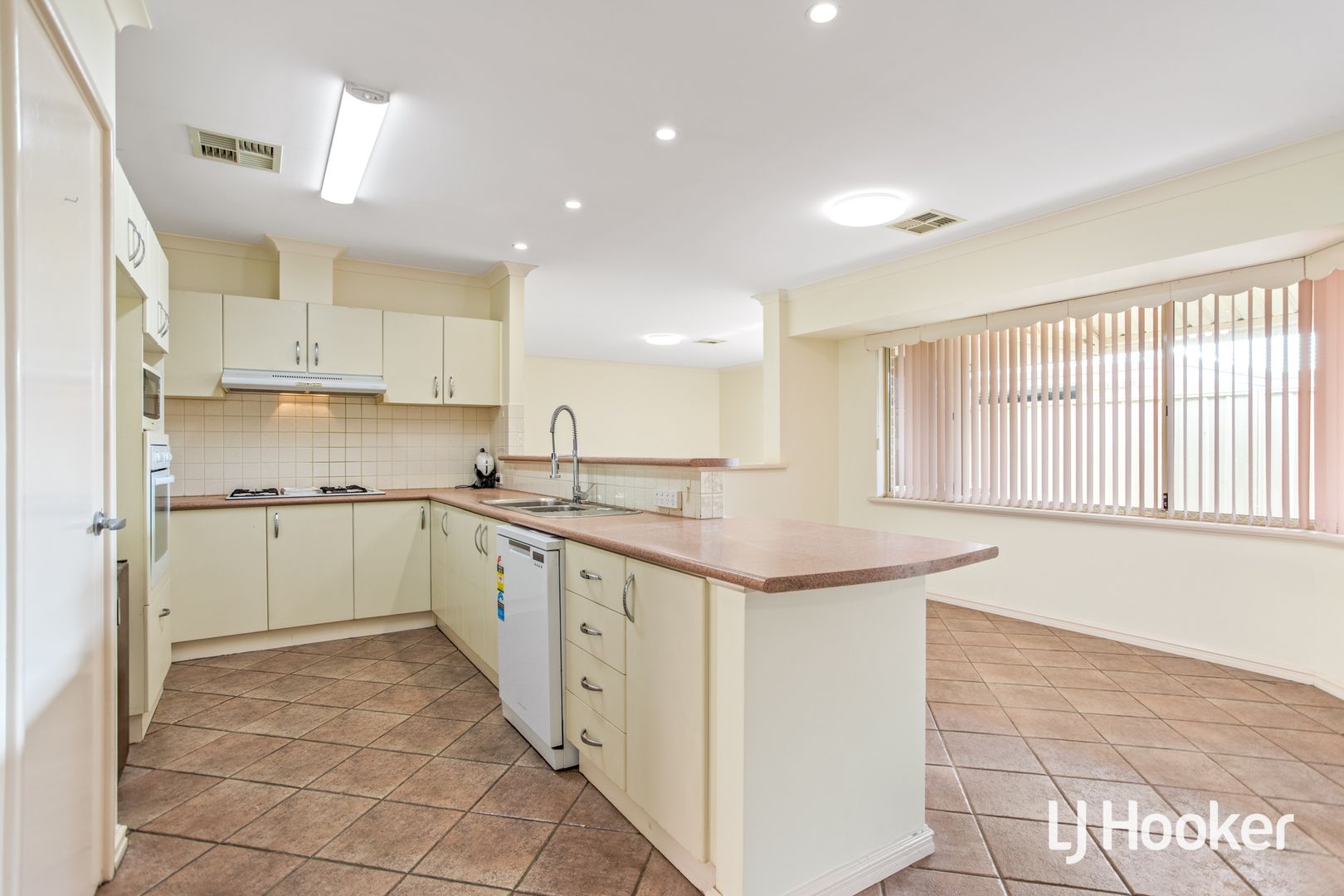 5/11 Highbury Crescent, Beckenham WA 6107 | Domain