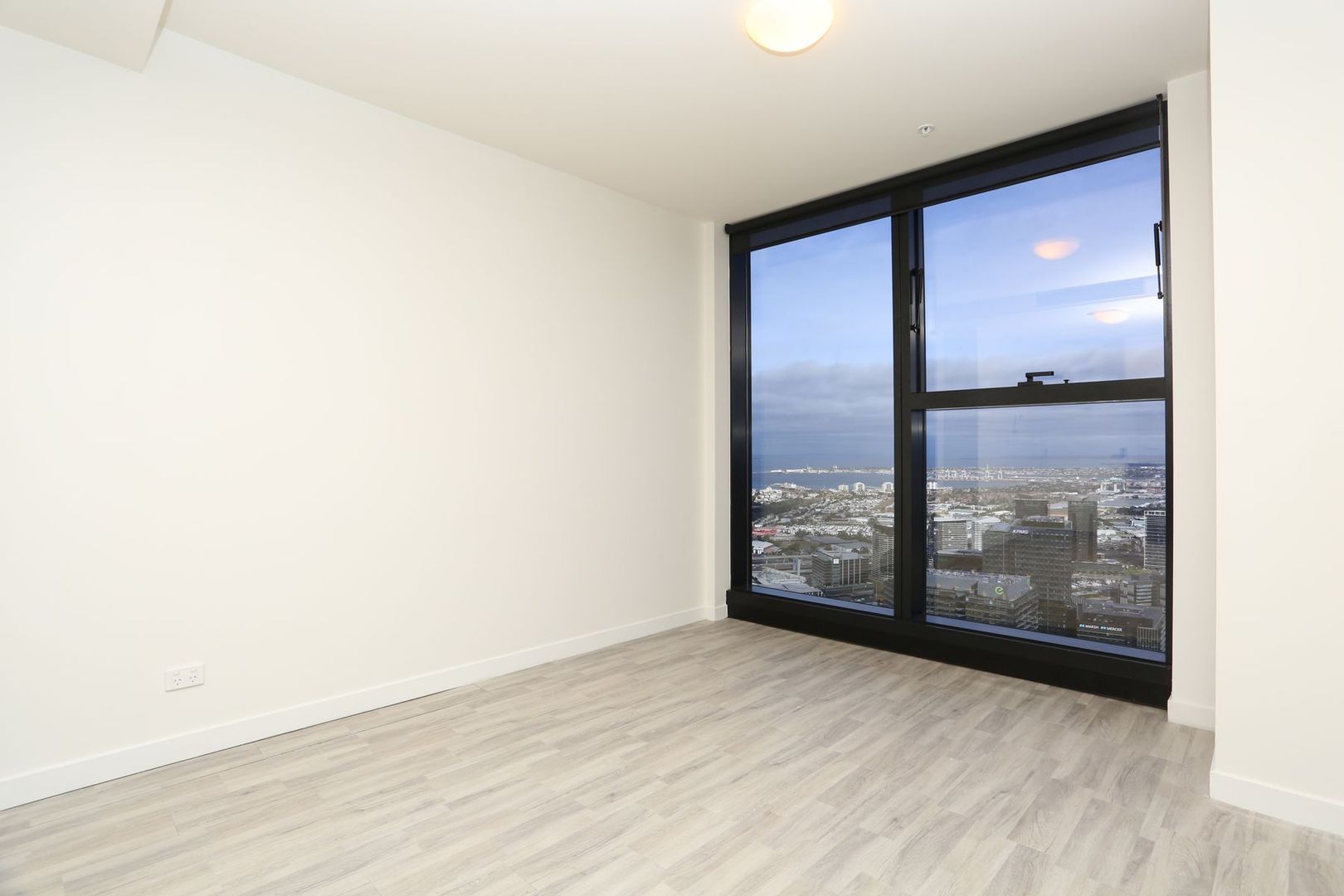 6009/568 Collins Street, Melbourne VIC 3000 - Apartment For Rent | Domain