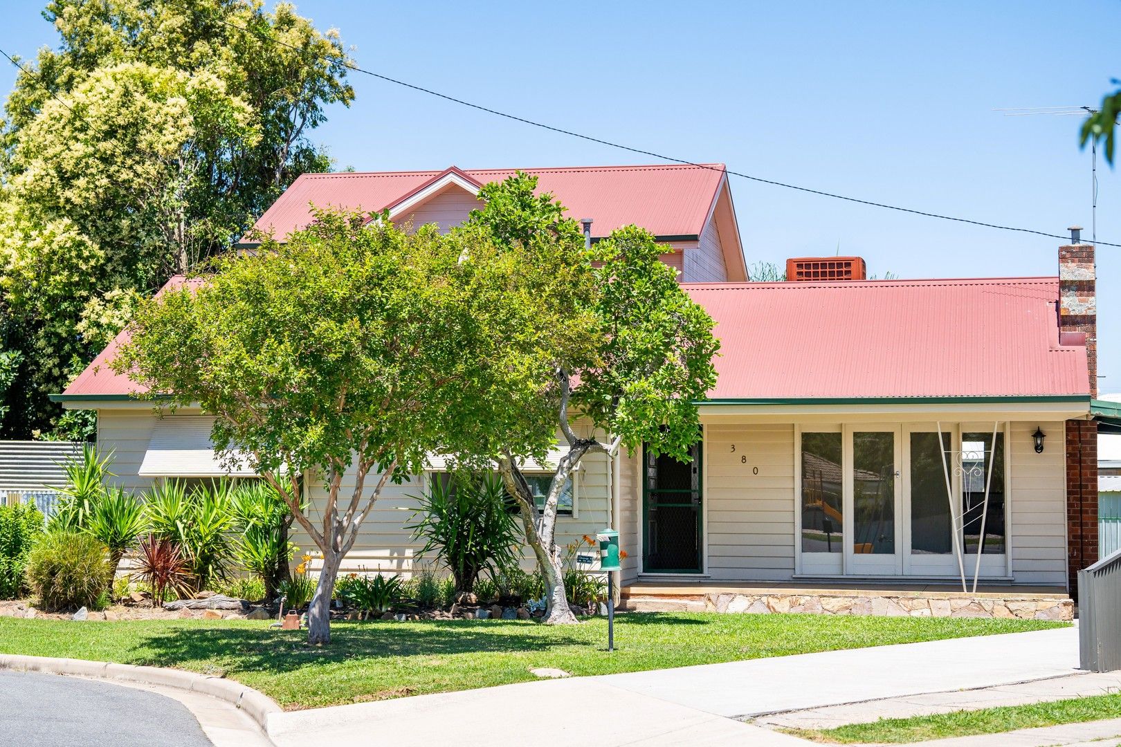380 HEDLEY CRESCENT, Lavington NSW 2641 - House For Rent | Domain