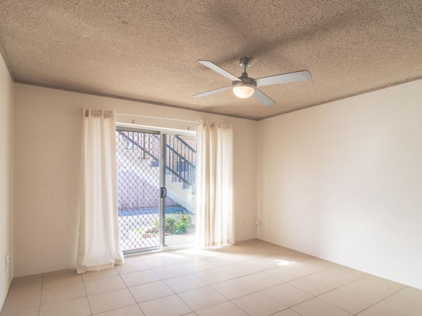 1/37 Middle Street, Labrador QLD 4215 - Apartment For Rent | Domain