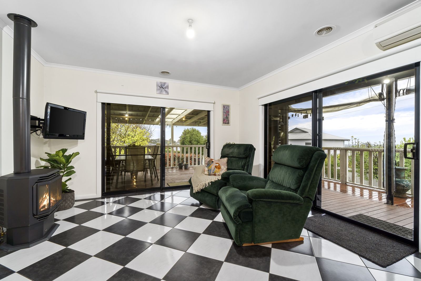 6 Banksia Drive, Elliminyt VIC 3250 | Domain