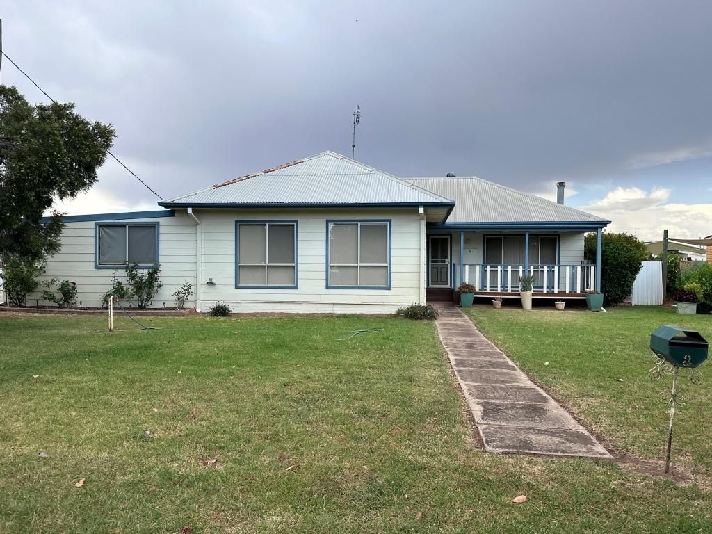 8 Coreen Street, Jerilderie NSW 2716 | Domain