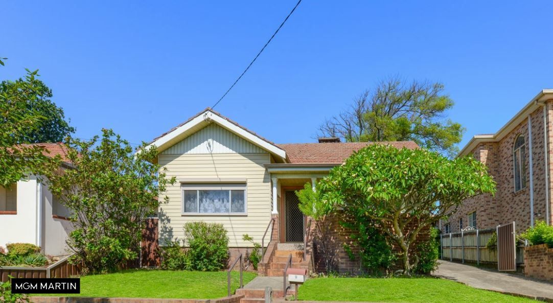 9 Roy Street, Kingsgrove NSW 2208 - House For Rent | Domain