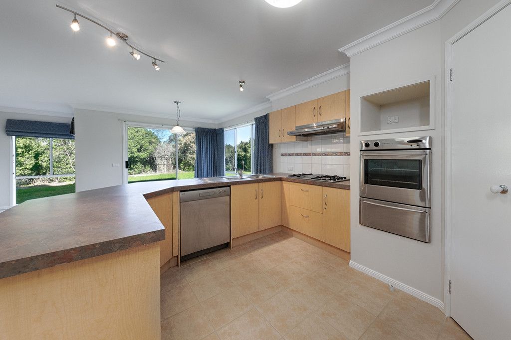 41 Jacksons Creek Way, Gisborne VIC 3437 - House For Rent - $650 | Domain