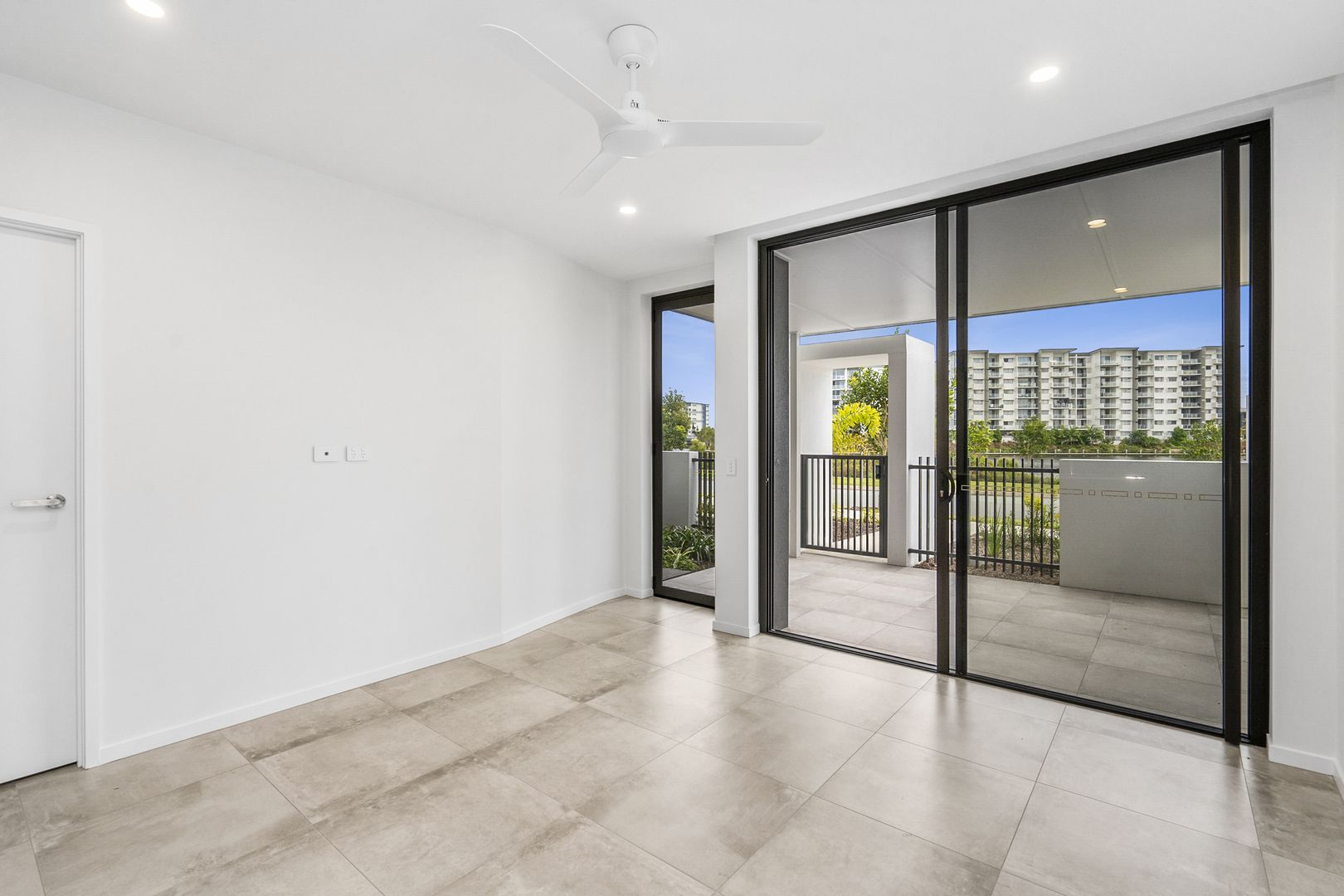 33/2 Mantra Esplanade, Birtinya QLD 4575 - Apartment For Rent | Domain