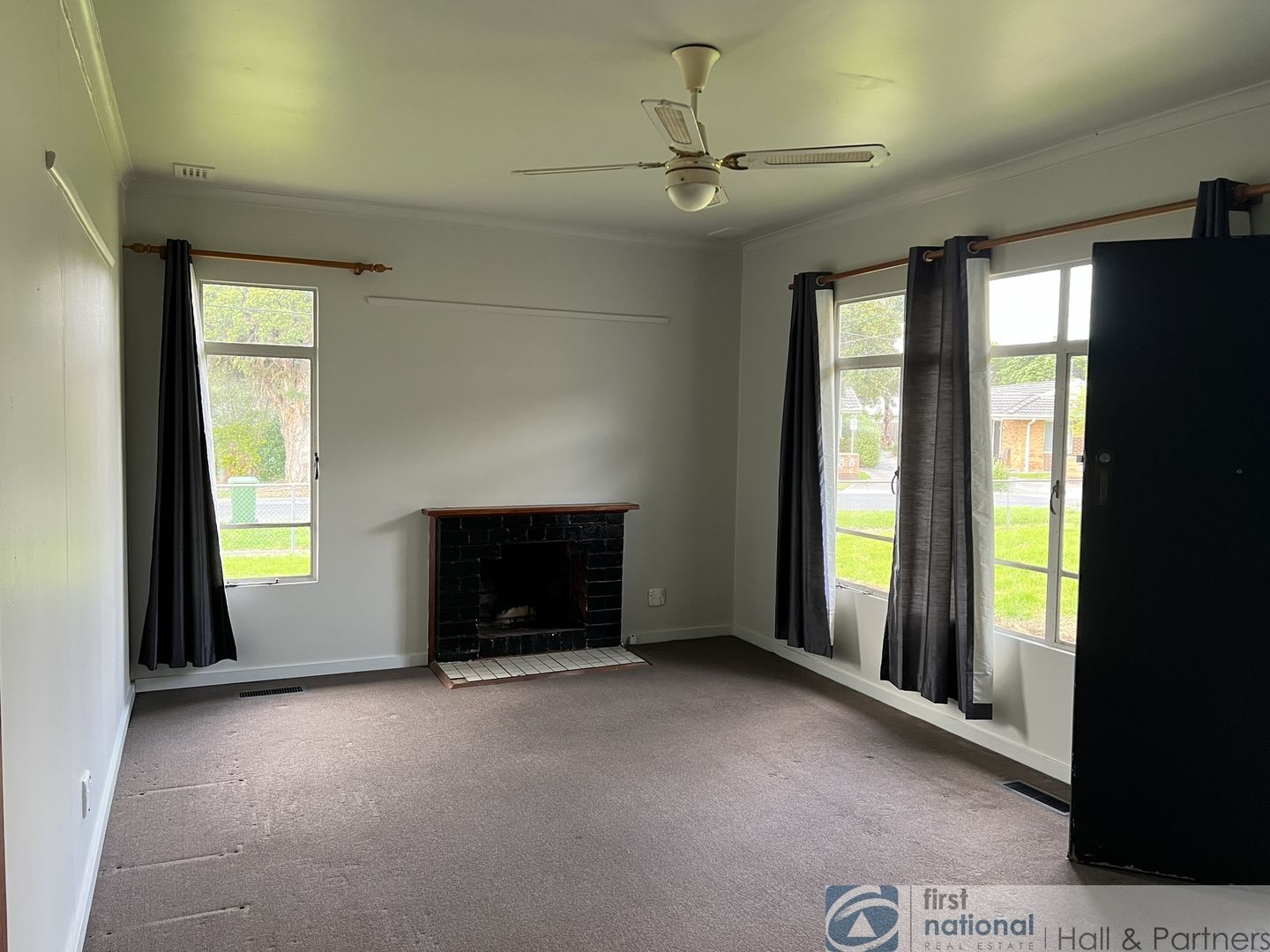 15 Oak Avenue, Doveton VIC 3177 - House For Rent | Domain