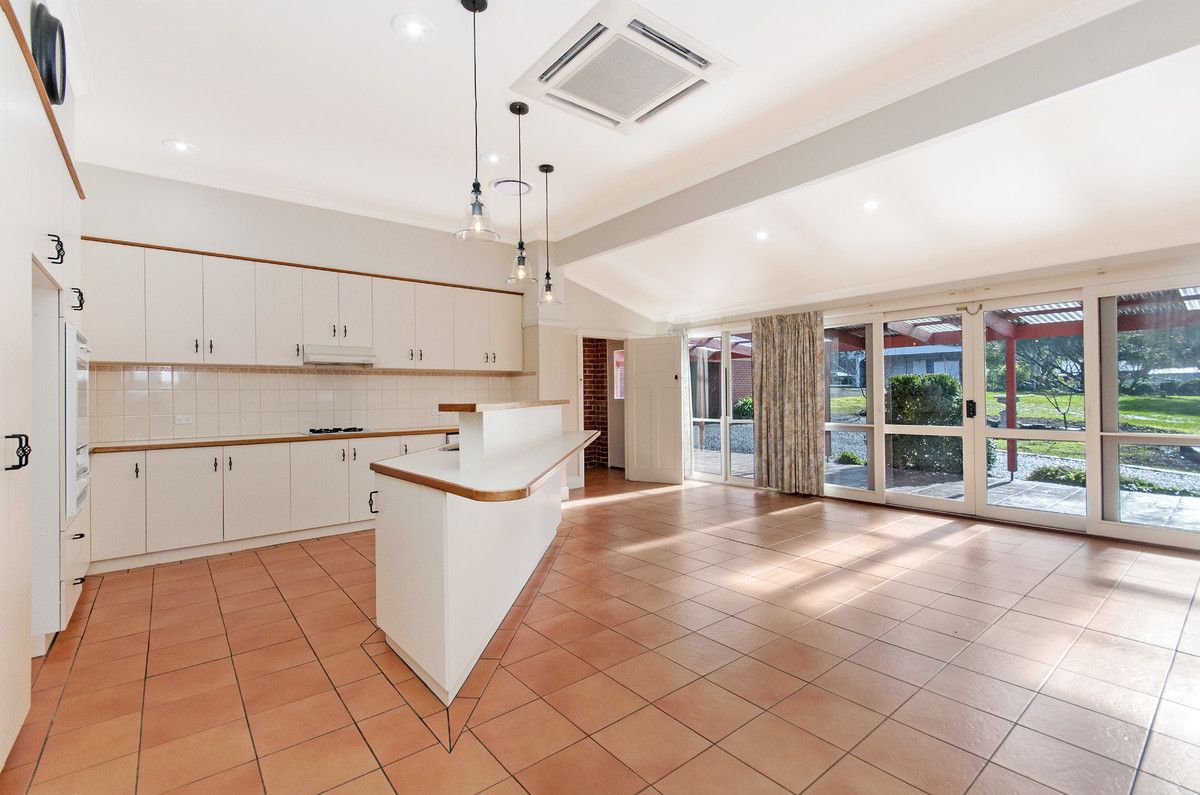 363-367 Gray Street, Hamilton VIC 3300 - House For Rent | Domain
