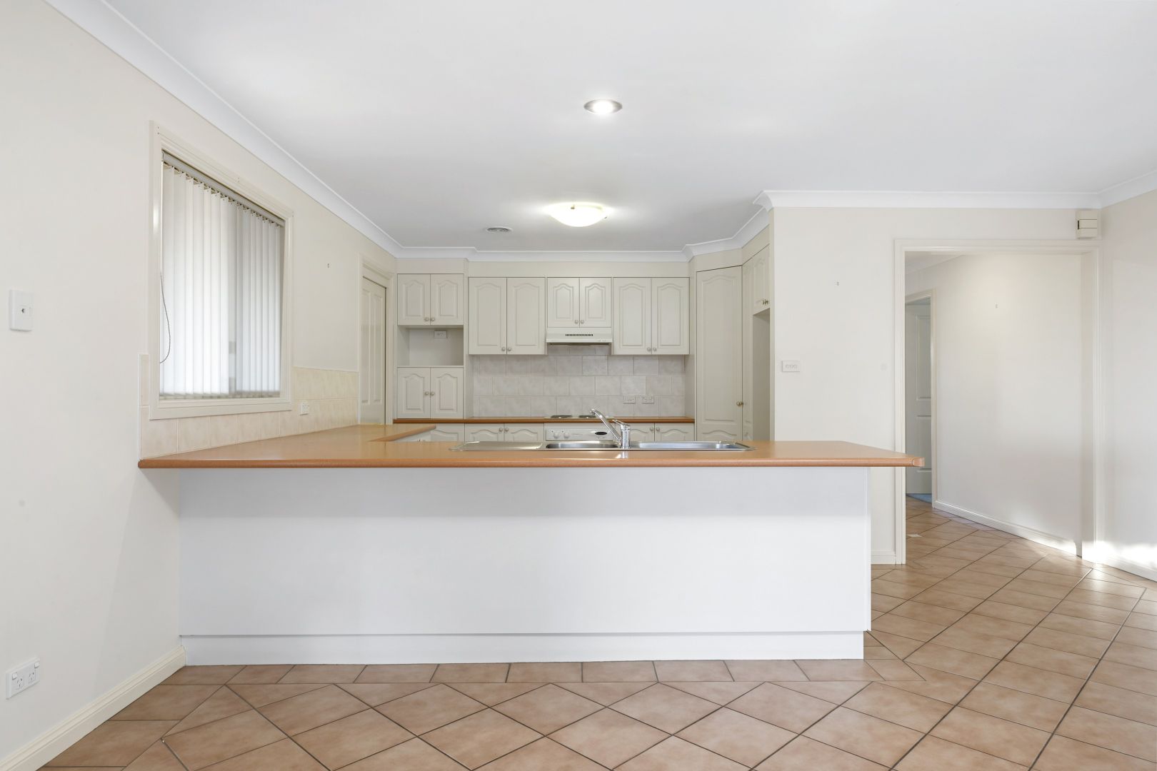 9 Holman Way, Orange NSW 2800 - House For Rent | Domain