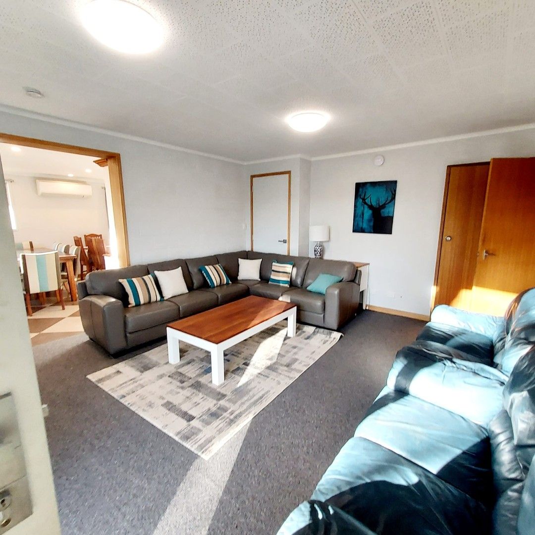 21 Barry Way, Jindabyne NSW 2627 - House For Rent | Domain