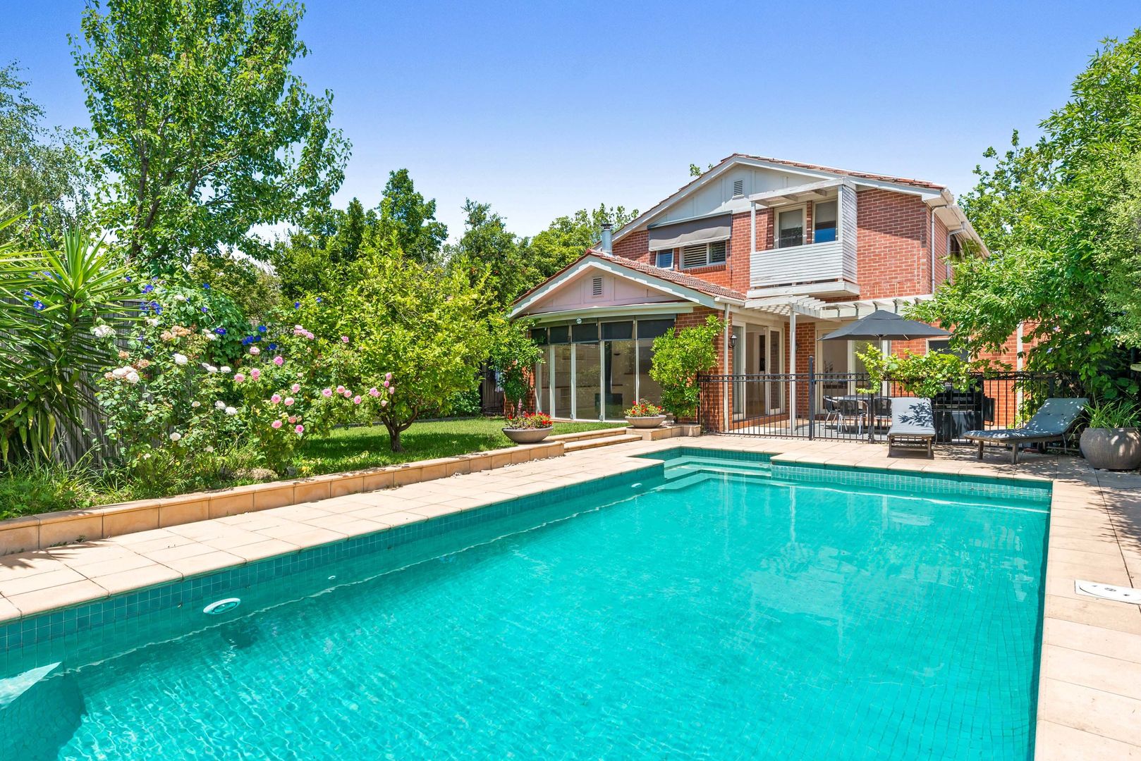 5 Netherlee Street, Glen Iris | Property History & Address Research ...