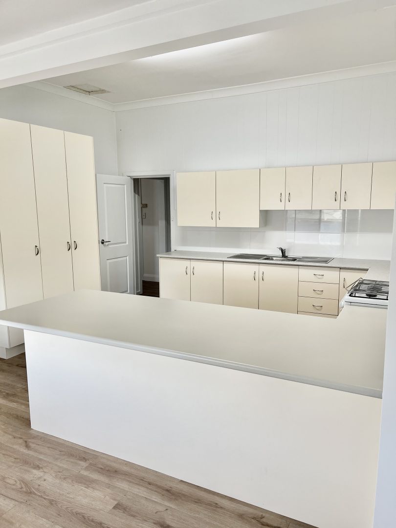 29 Murringo Street, Young NSW 2594 - House For Rent - $420 | Domain