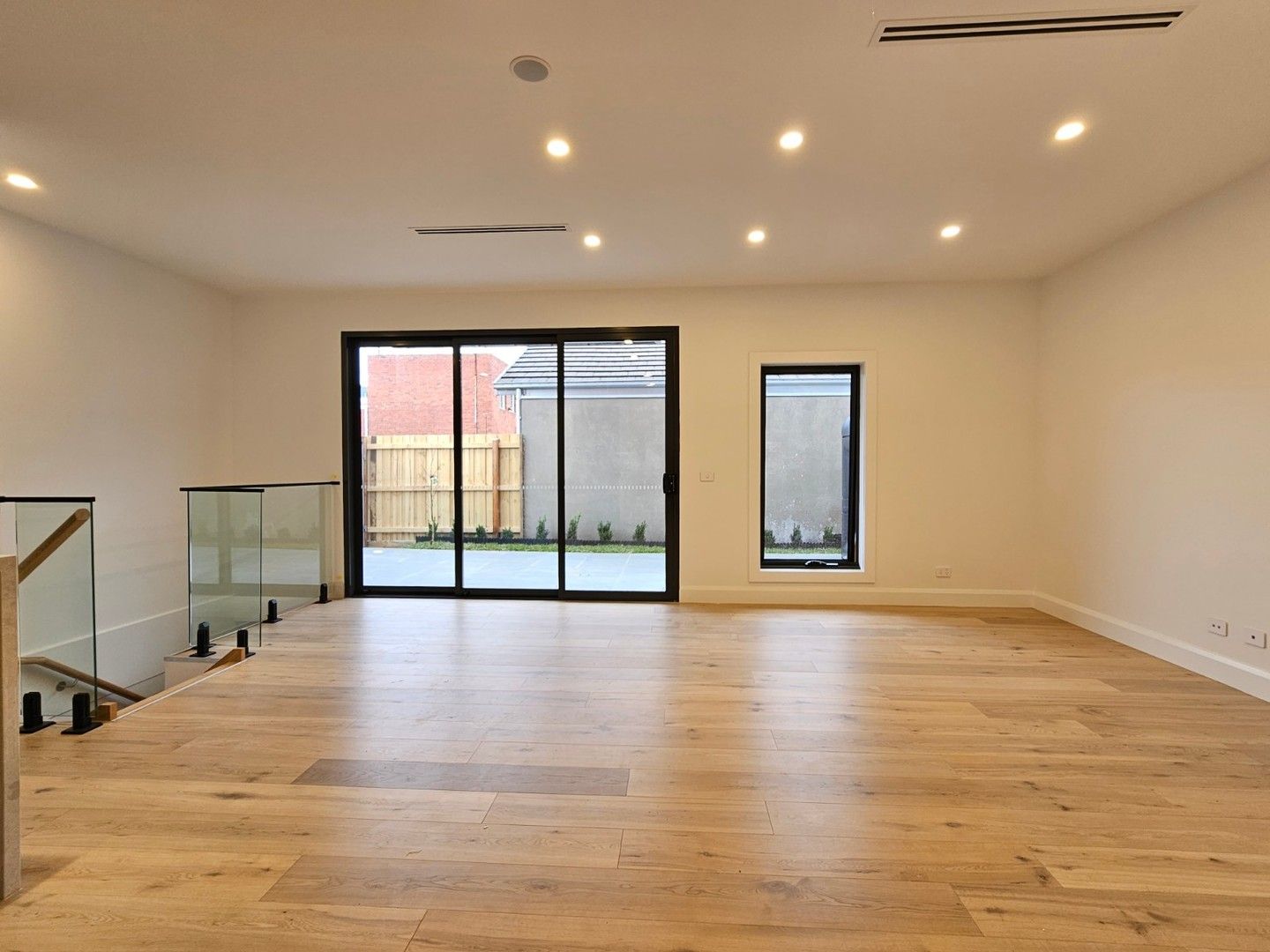 4/11 Caleb Street, Bentleigh East VIC 3165 - Terrace For Rent | Domain