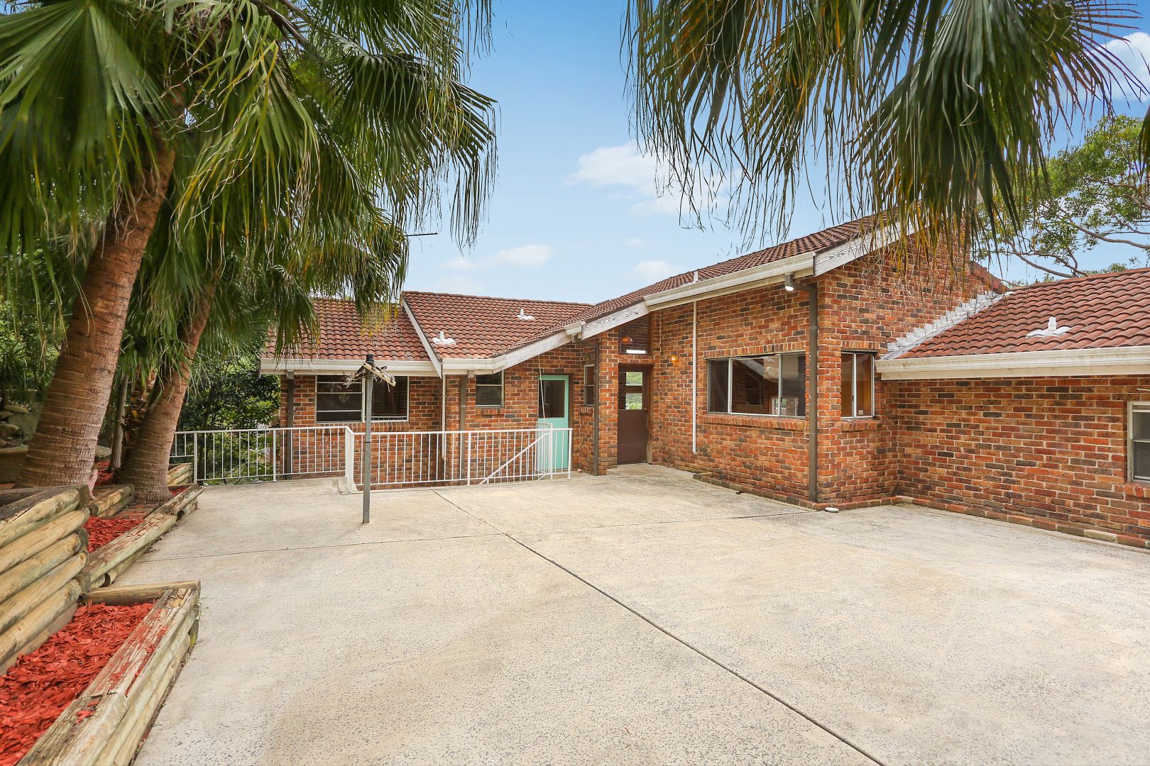 180 Washington Drive, Bonnet Bay NSW 2226 - House For Rent | Domain