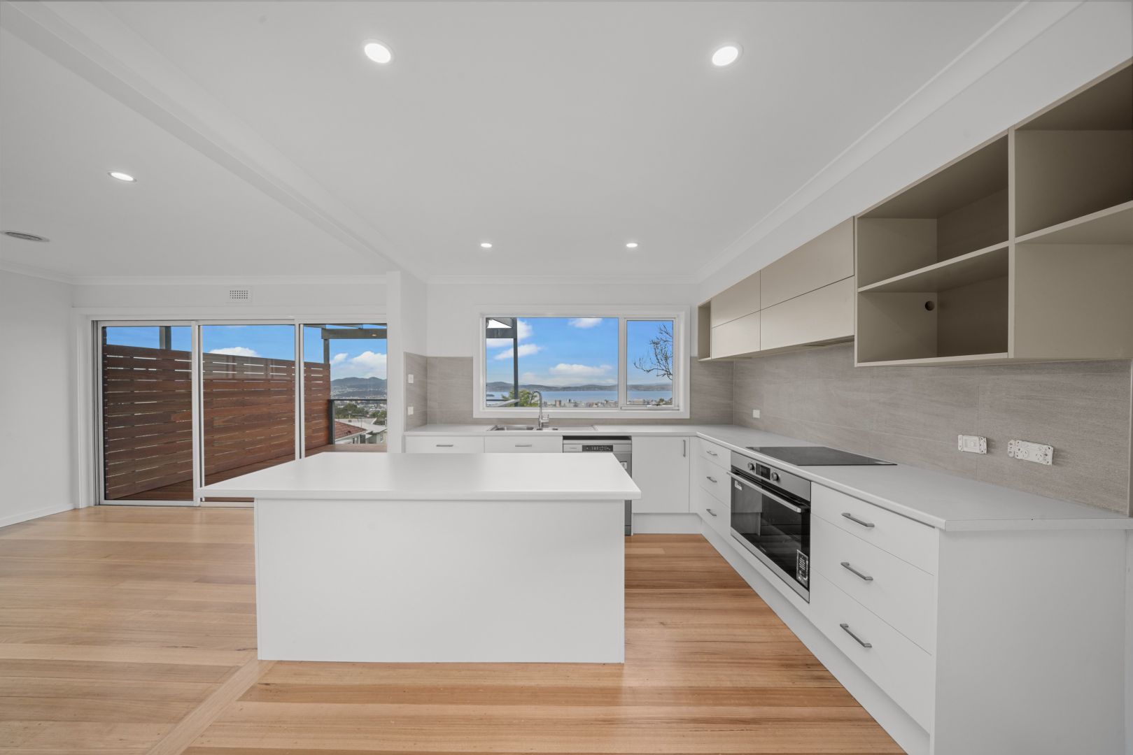 4 Clift Street, Mount Stuart TAS 7000 - House For Rent | Domain