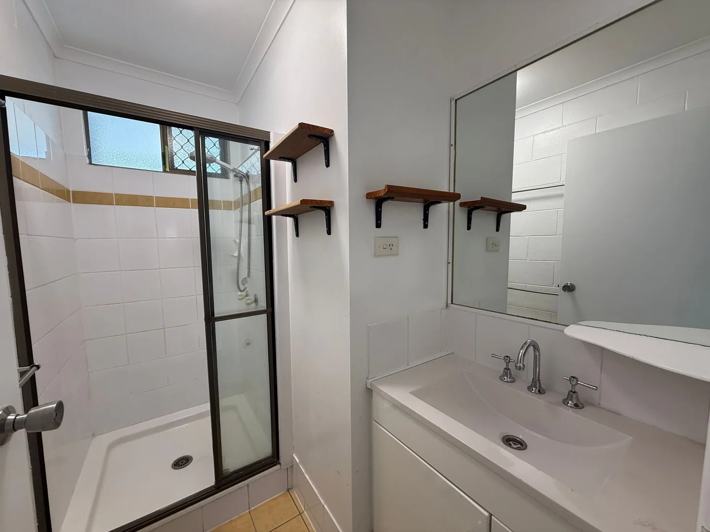 4/7 Rigg Street, Woree QLD 4868 - Townhouse For Rent | Domain