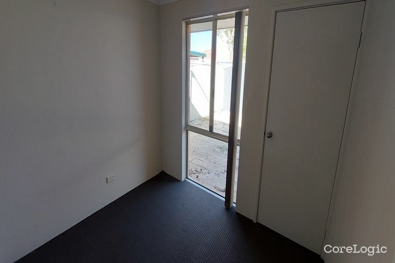 8 Vermilion Gld, Warnbro WA 6169 | Domain