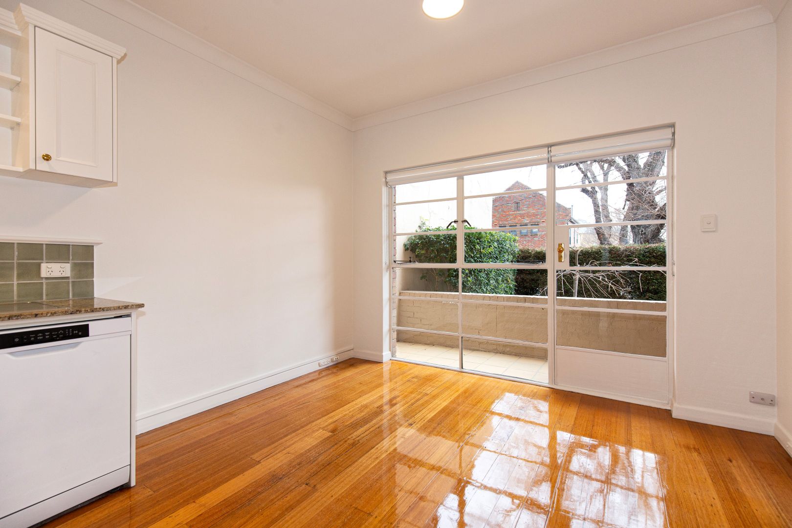 2/55 George St, East Melbourne VIC 3002 - Apartment For Rent | Domain