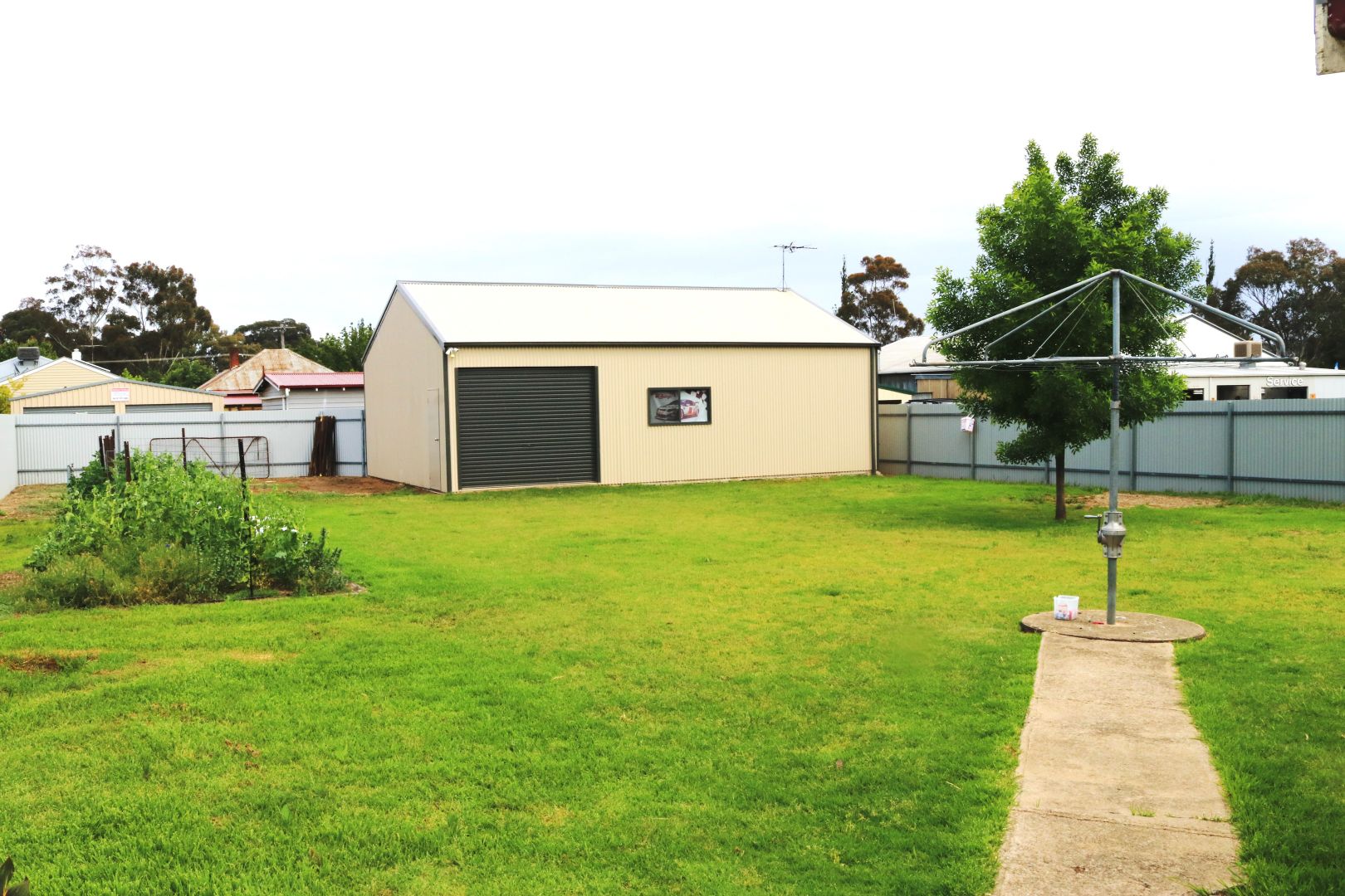 3 Murringo Street, Young NSW 2594 - House For Rent | Domain