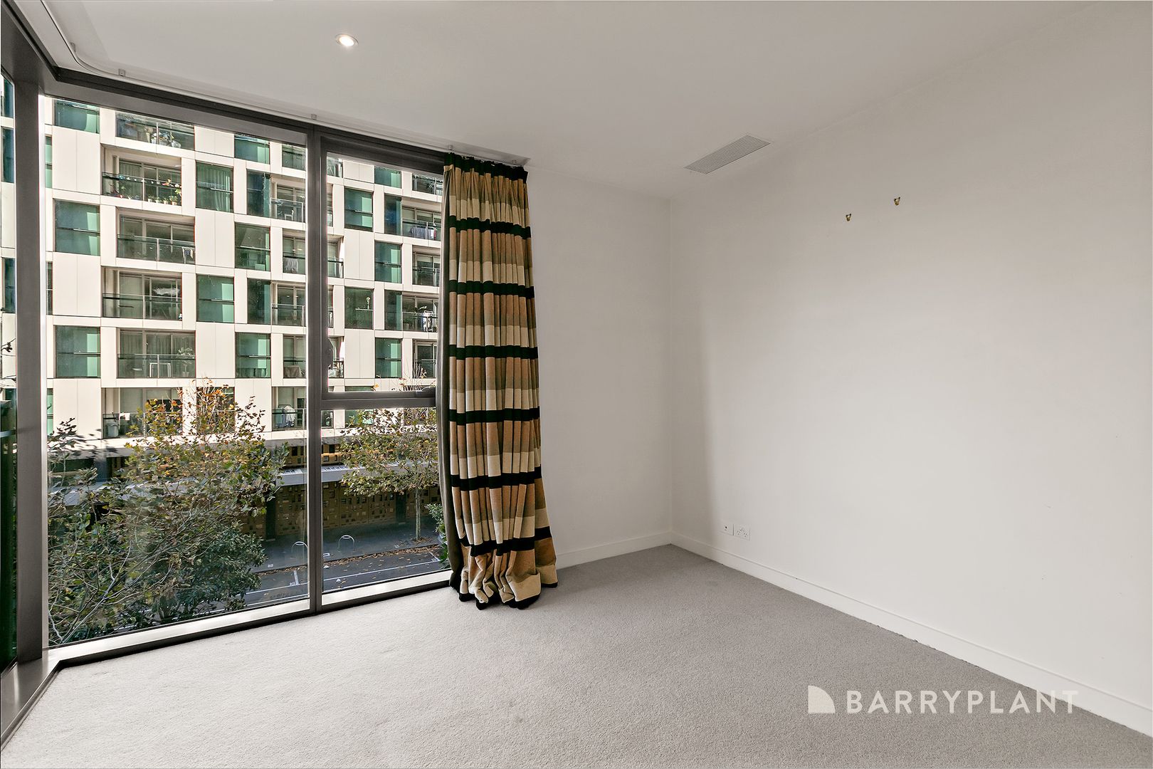 2E/8 Waterside Place, Docklands VIC 3008 | Domain