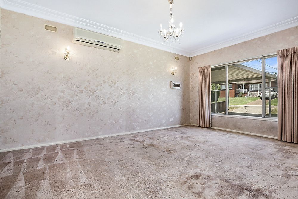 15 Rosedale Avenue, Penrith NSW 2750 - House For Rent | Domain