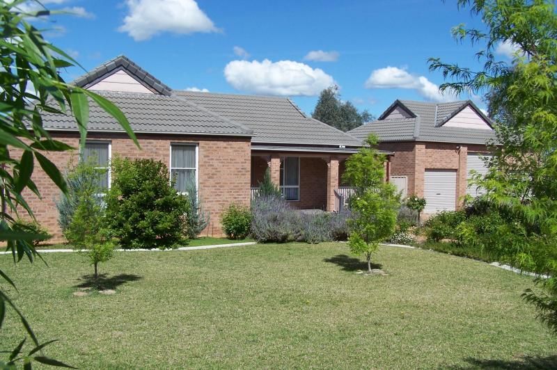 10 Goderich Court, Kingswood | Property History & Address Research | Domain