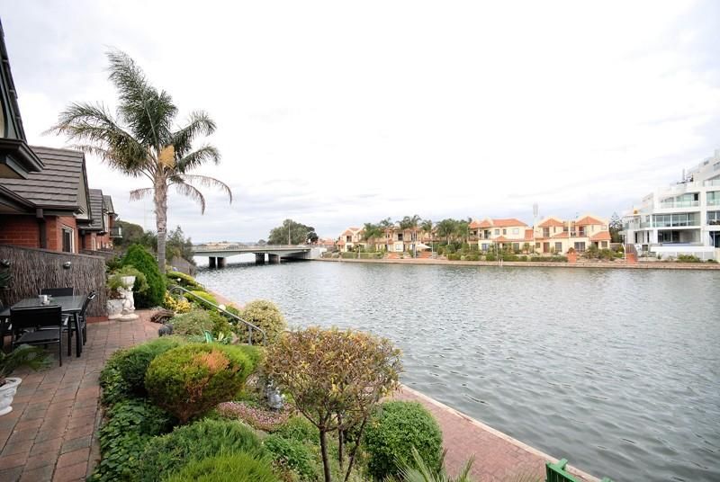 2/11 Martin Court, West Lake | Property History & Address Research | Domain