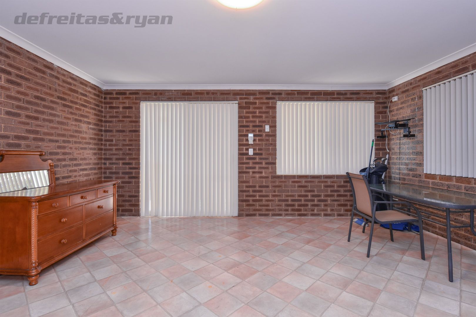 Sold 17 Berrigan Drive, South Lake WA 6164 on 13 Nov 2019 - 2015540178 ...