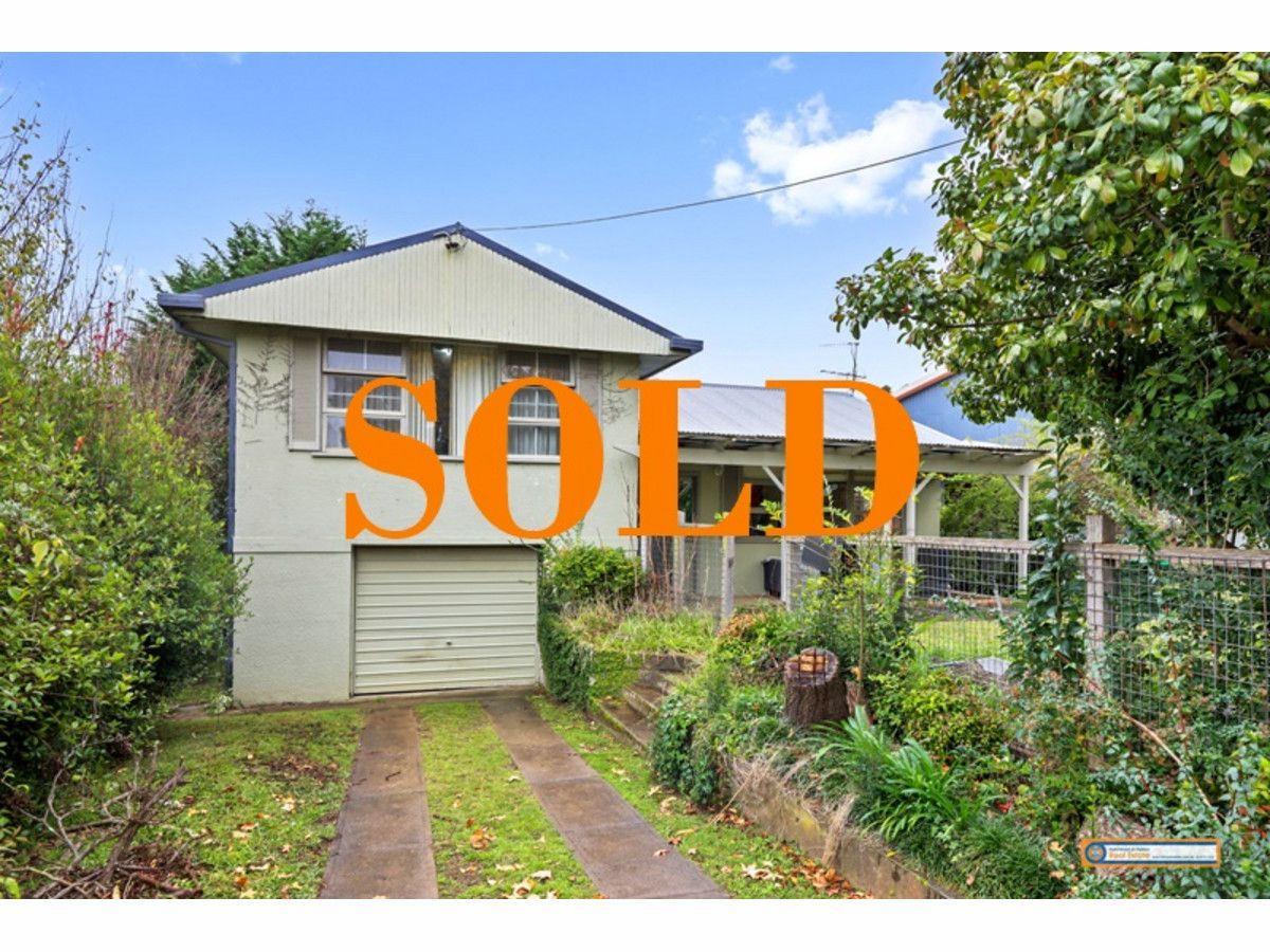 82 Taylor Street, Armidale | Property History & Address Research | Domain