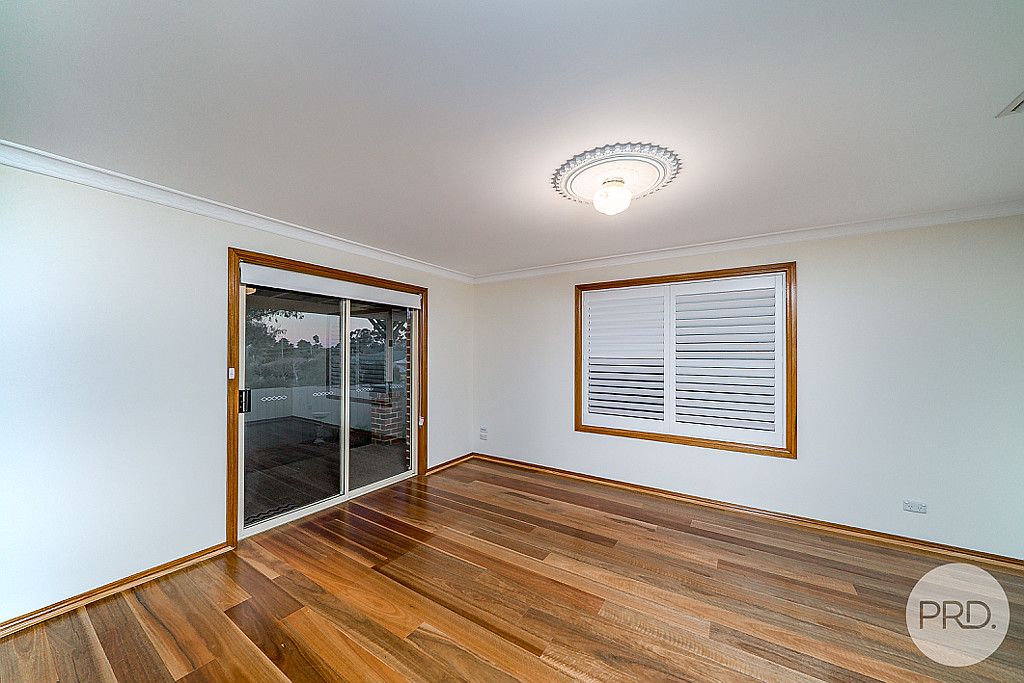 2/15 Roberts Way, Kooringal NSW 2650 - House For Rent | Domain