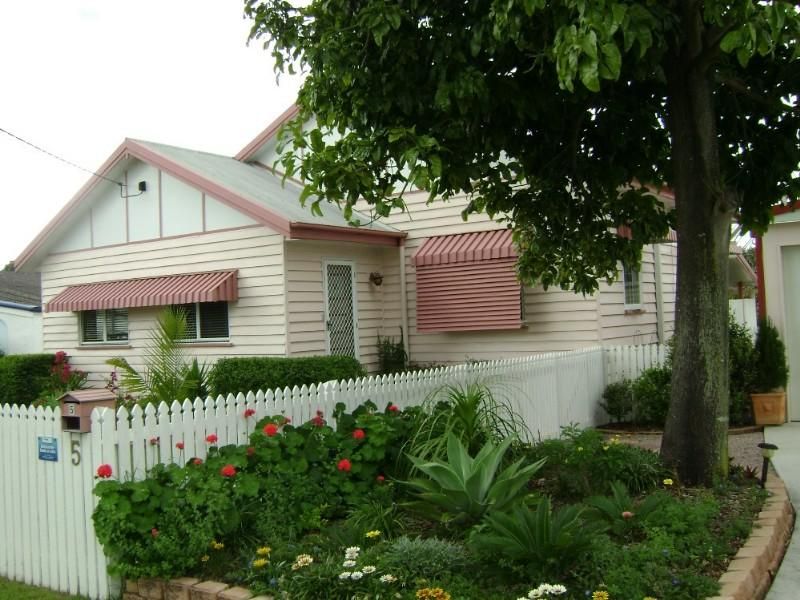 5 Golden Square, Hendra | Property History & Address Research | Domain