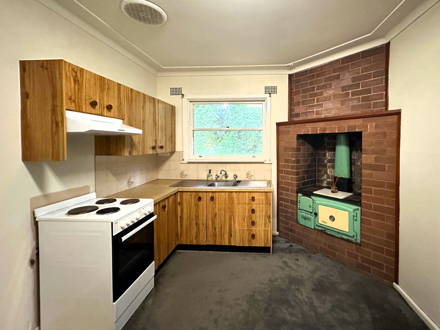 12 Mitchell St, Wentworth Falls NSW 2782 - House For Rent | Domain